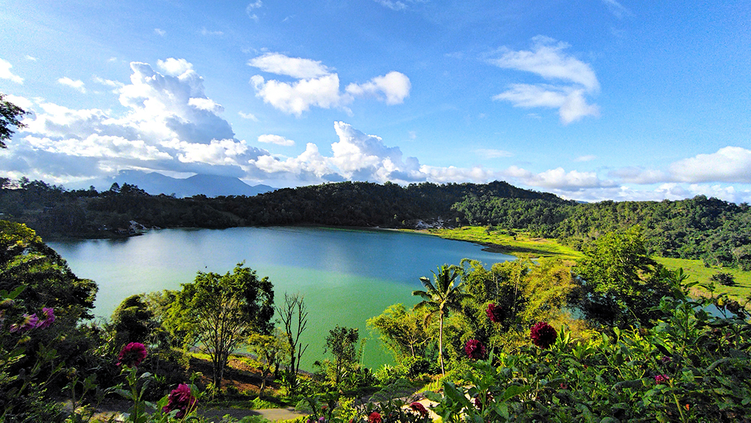 Danau Linow Tomohon: Beauty Alam Tiga Warna 2025